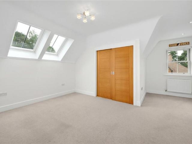 4 bedroom semi detached house to rent