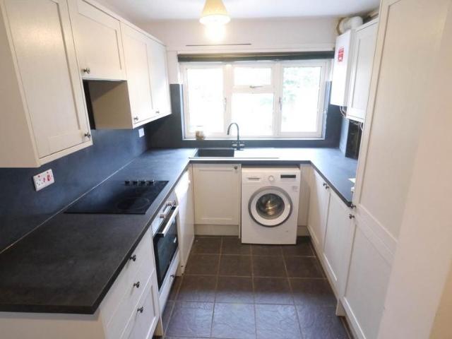 4 bedroom semi detached house to rent