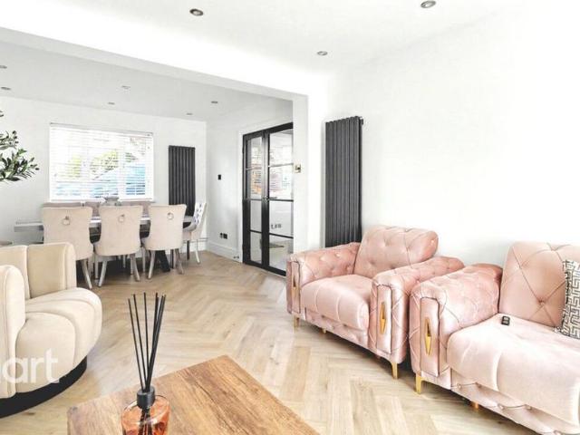 4 bedroom semi detached house to rent