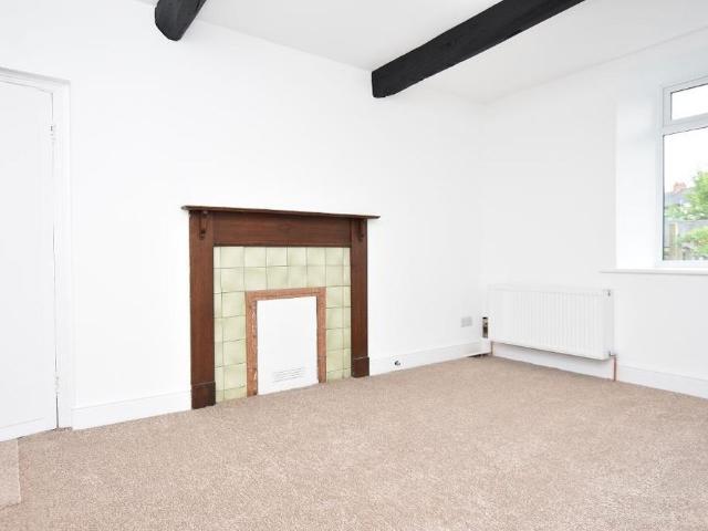 4 bedroom semi detached house to rent