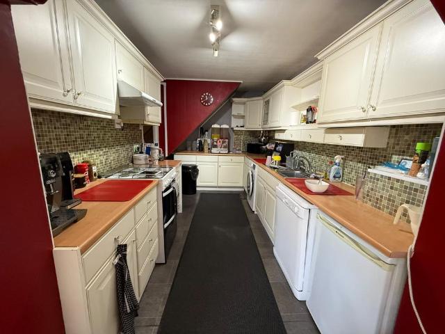 4 bedroom semi detached house to rent