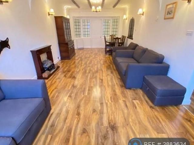 4 bedroom semi detached house to rent