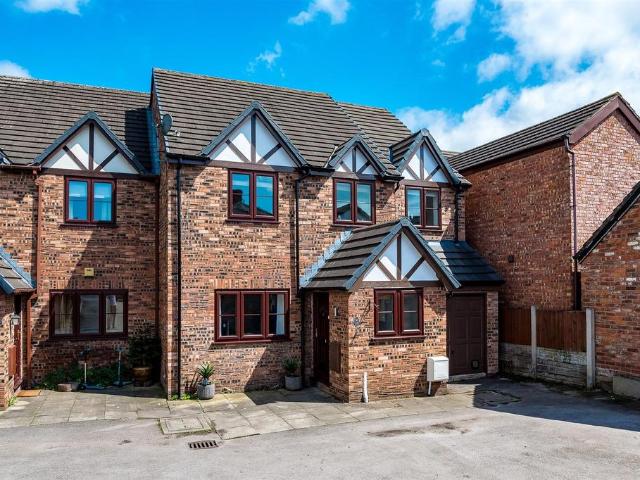 4 bedroom semi detached house to rent