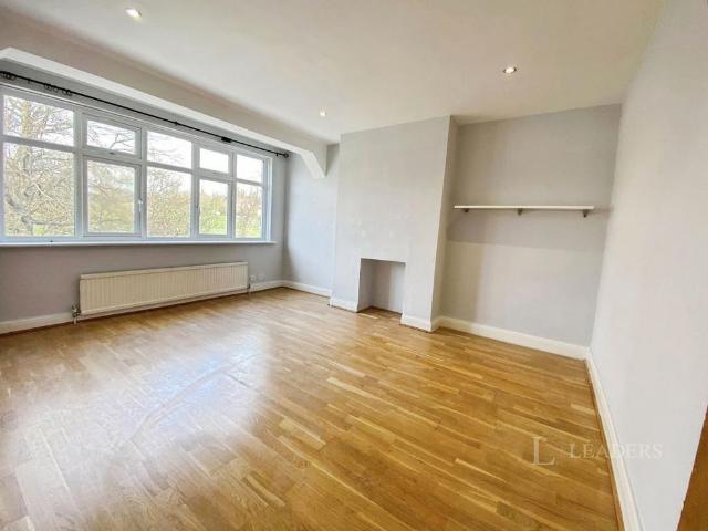 4 bedroom semi detached house to rent