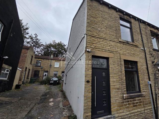 4 bedroom semi detached house to rent