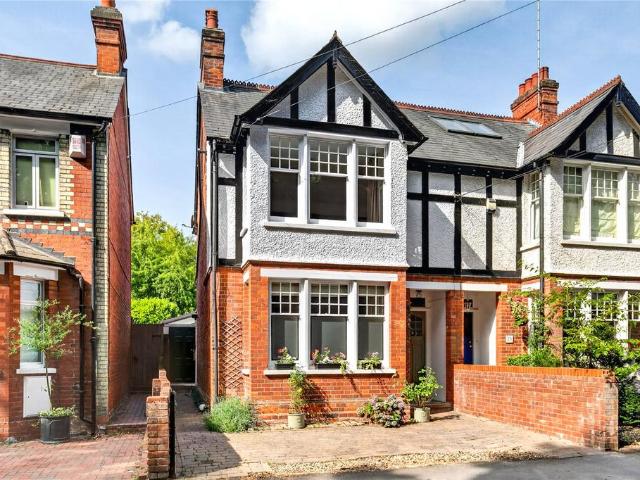 4 bedroom semi detached house to rent