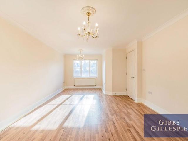 4 bedroom semi detached house to rent