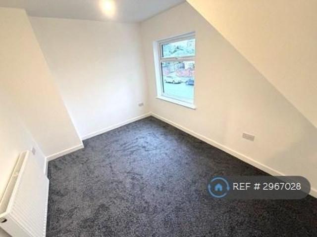 4 bedroom semi detached house to rent