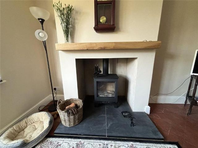 4 bedroom semi detached house to rent