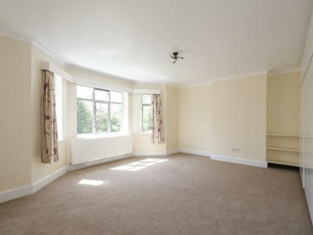 4 bedroom semi detached house to rent