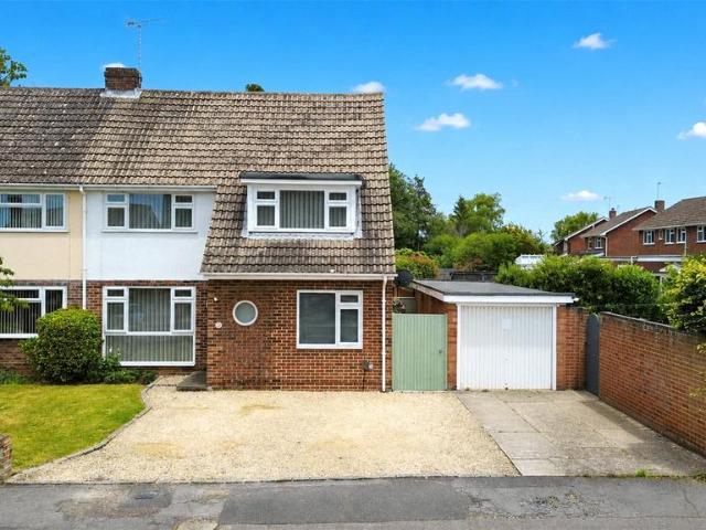 4 bedroom semi detached house to rent