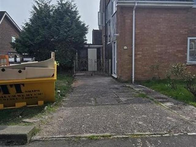 4 bedroom semi detached house to rent
