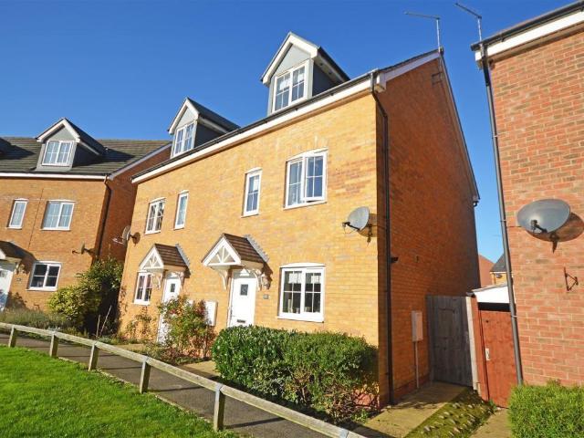 4 bedroom semi detached house to rent