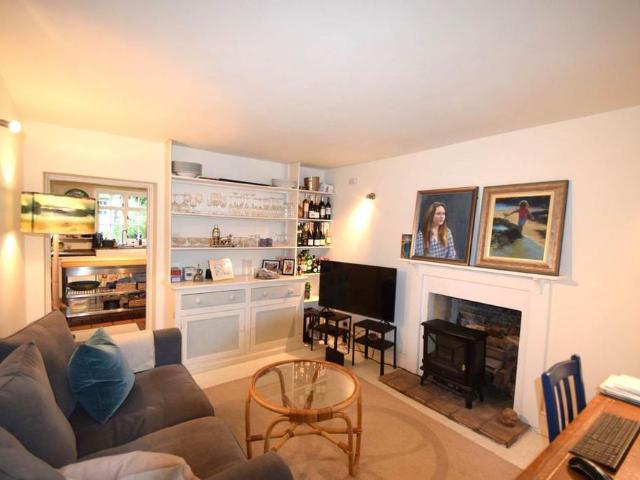 4 bedroom semi detached house to rent