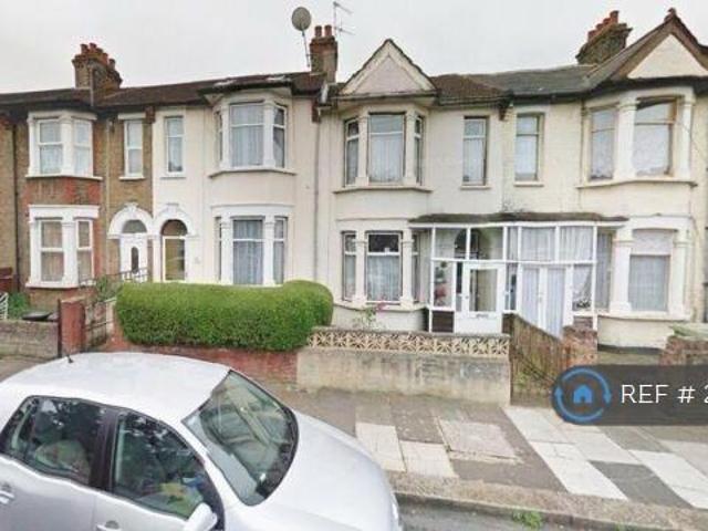 4 bedroom semi detached house to rent