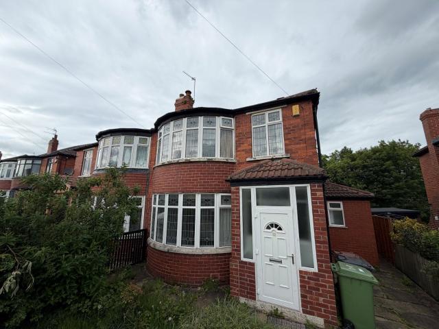 4 bedroom semi detached house to rent