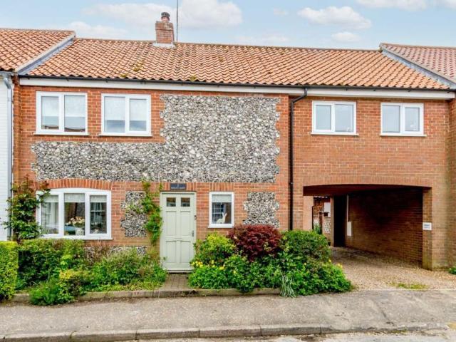 4 bedroom semi detached house to rent