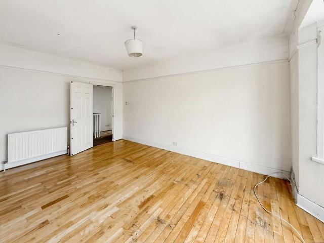 4 bedroom semi detached house to rent