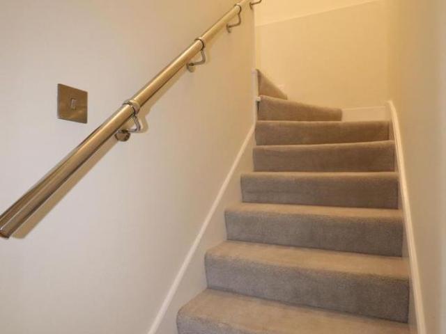 4 bedroom semi detached house to rent