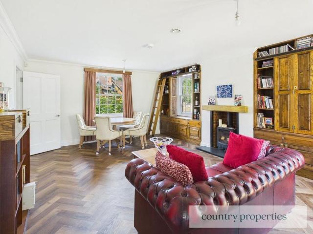 4 bedroom semi detached house to rent