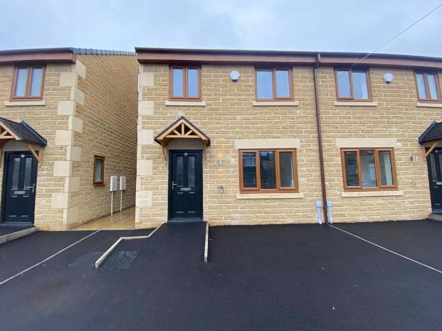 4 bedroom semi detached house to rent