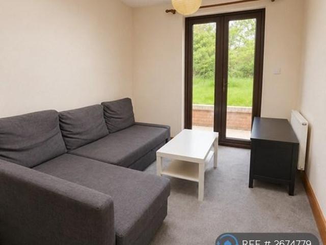 4 bedroom semi detached house to rent