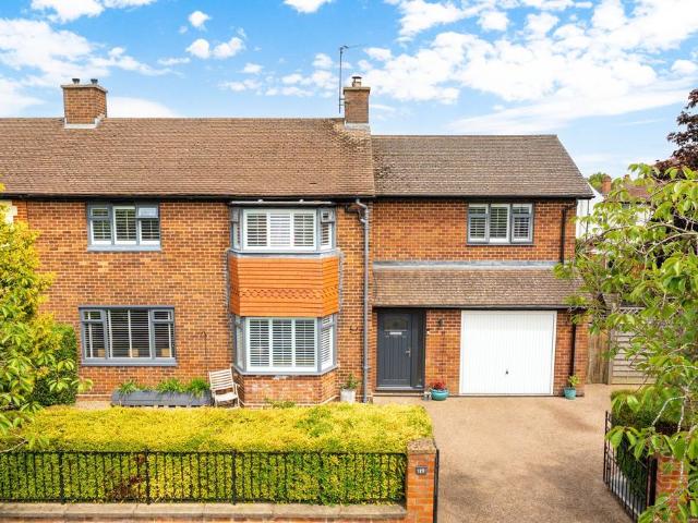 4 bedroom semi detached house to rent