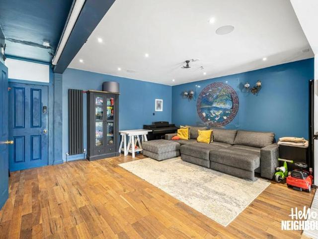 4 bedroom semi detached house to rent