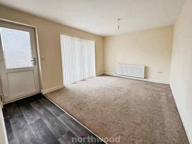 4 bedroom semi detached house to rent