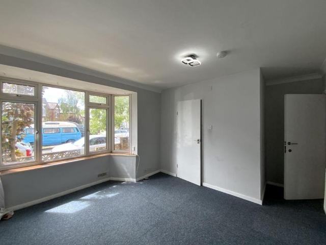 4 bedroom semi detached house to rent