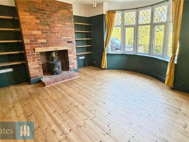 4 bedroom semi detached house to rent