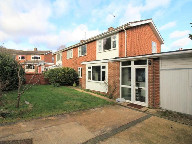 4 bedroom semi detached house to rent