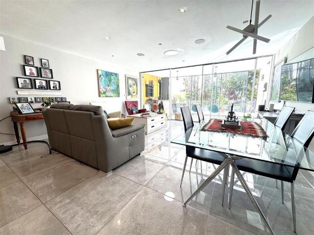 4 bedroom semi detached house to rent