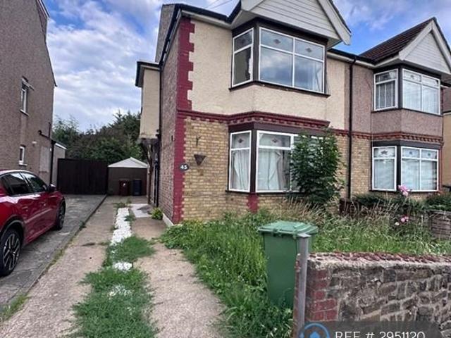 4 bedroom semi detached house to rent