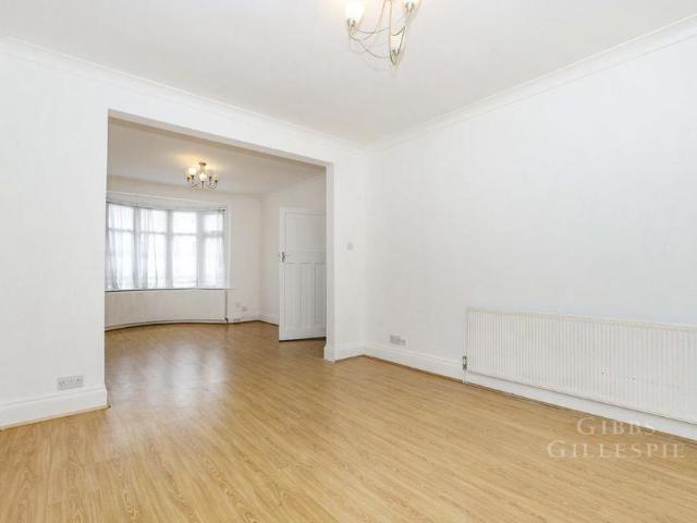 4 bedroom semi detached house to rent