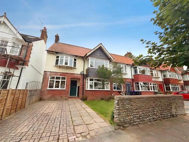 4 bedroom semi detached house to rent