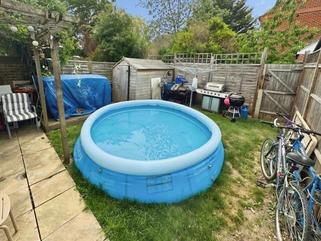 4 bedroom semi detached house to rent