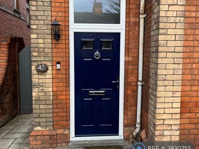 4 bedroom semi detached house to rent