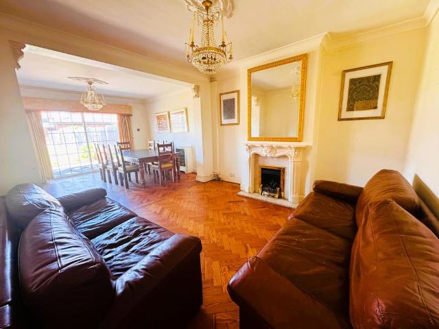 4 bedroom semi detached house to rent