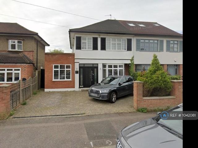 4 bedroom semi detached house to rent