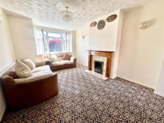 4 bedroom semi detached house to rent