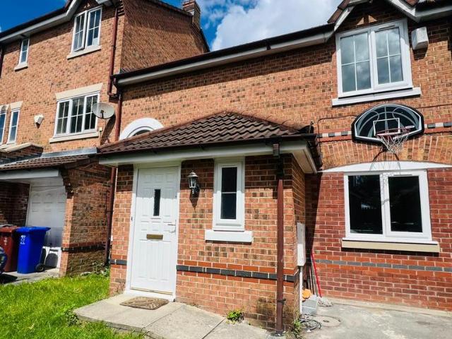 4 bedroom semi detached house to rent