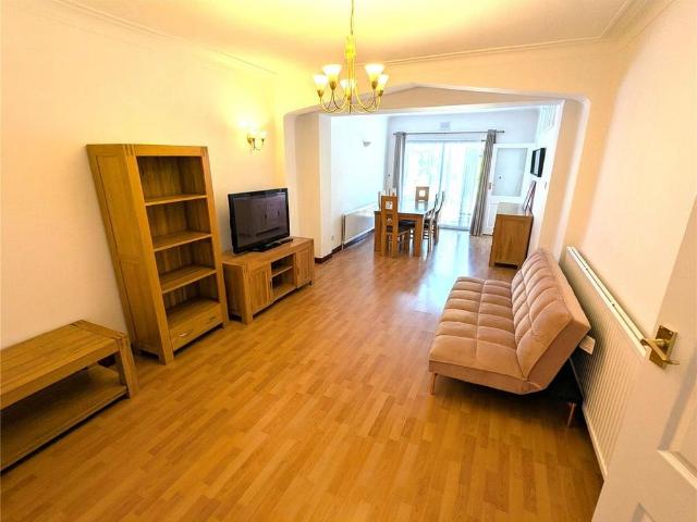 4 bedroom semi detached house to rent