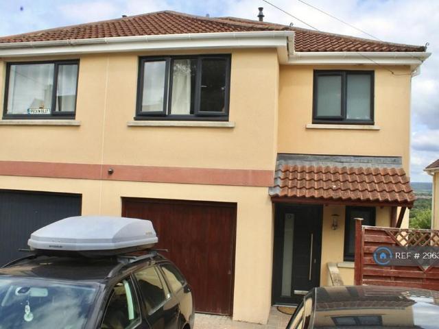 4 bedroom semi detached house to rent
