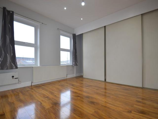 4 bedroom Semi detached house to rent