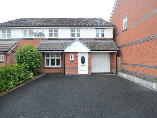 4 bedroom semi detached house to rent