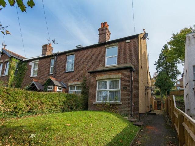 4 bedroom semi detached house to rent
