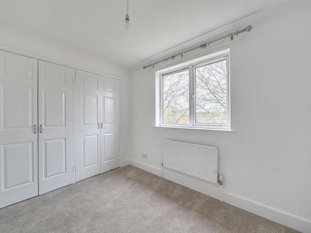 4 bedroom semi detached house to rent