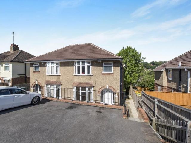 4 bedroom semi detached house to rent