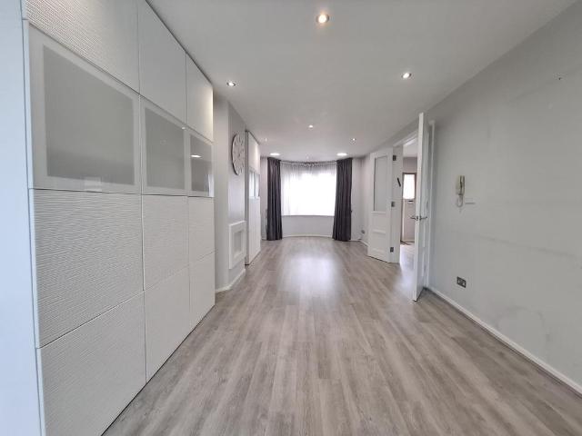 4 bedroom semi detached house to rent